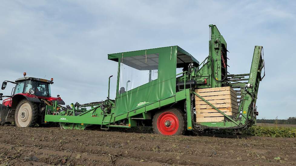 Video: Bataatteler laat rooier naar wens bouwen | Akkerwijzer.nl ...